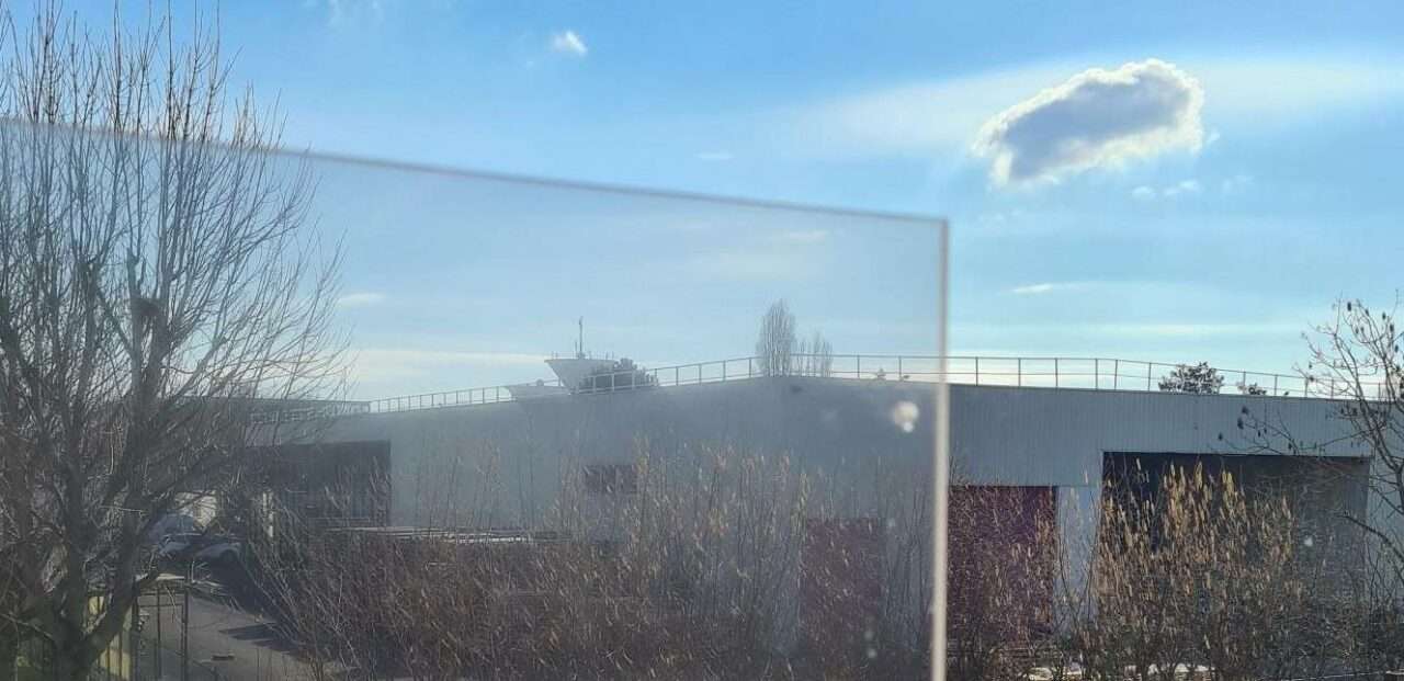 EMI/RFI shielded glass - Compelma