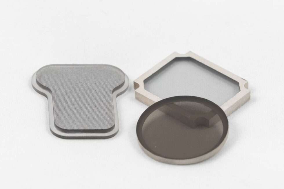 EMI/RFI shielded glass - Compelma